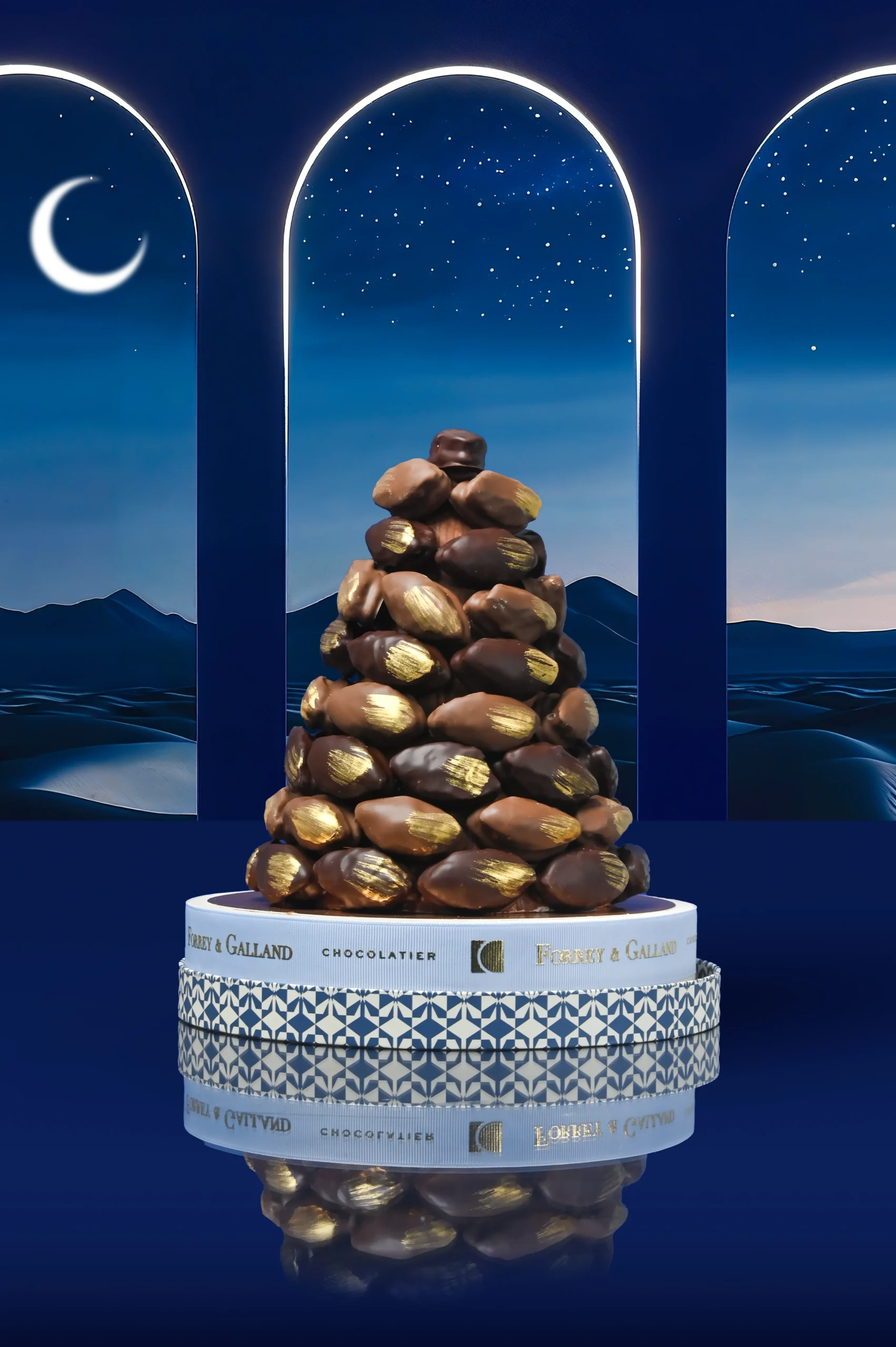DATES PYRAMID BOX - Forrey & Galland Chocolatier